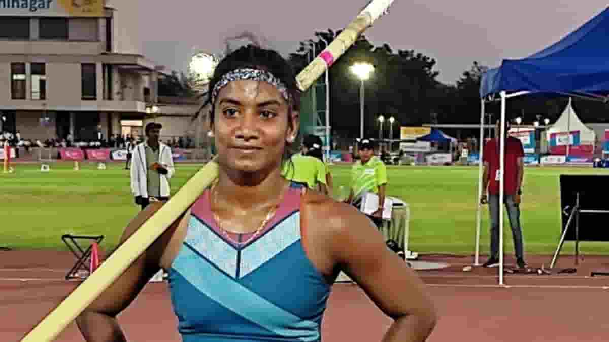 Rosy Meena Paulraj sets national record in pole vault