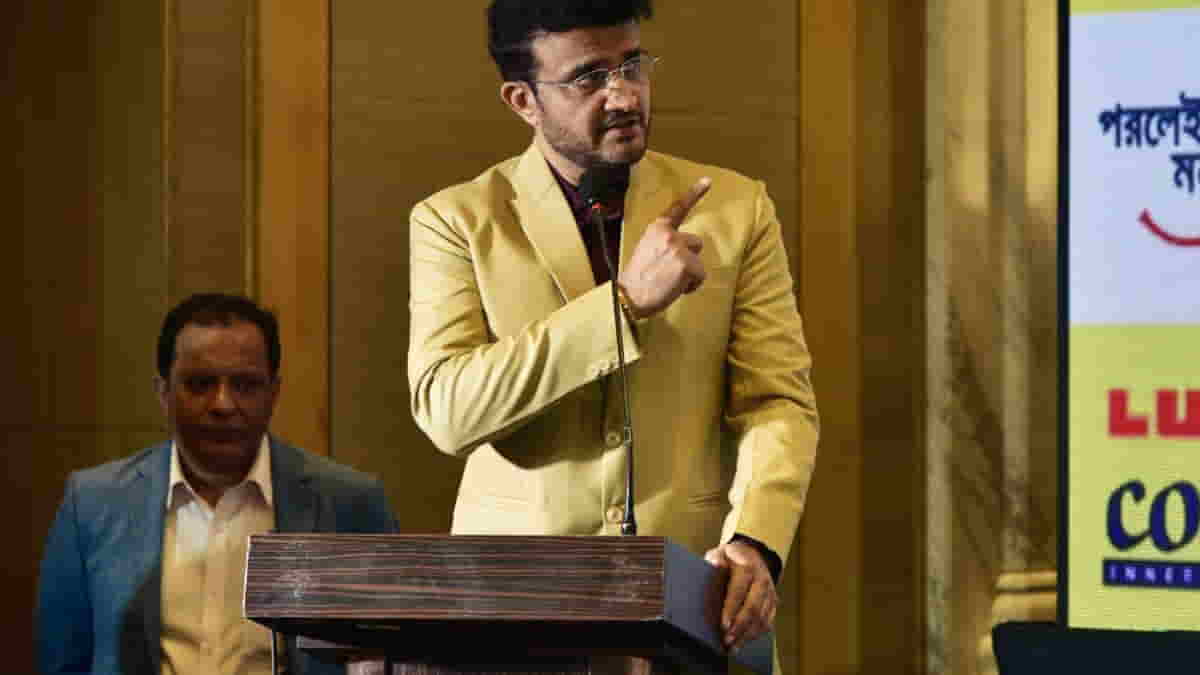 political mud-slinging | Sports Digest