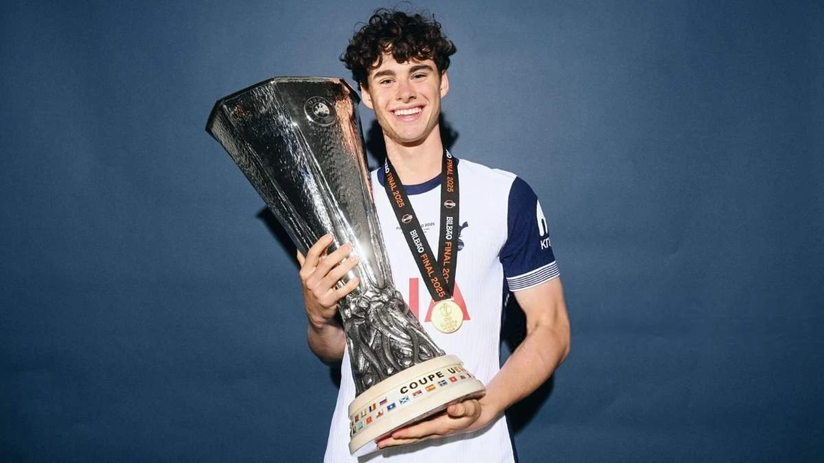 Archie Gray: Tottenham Hotspur Player Profile, Career, Stats And ...